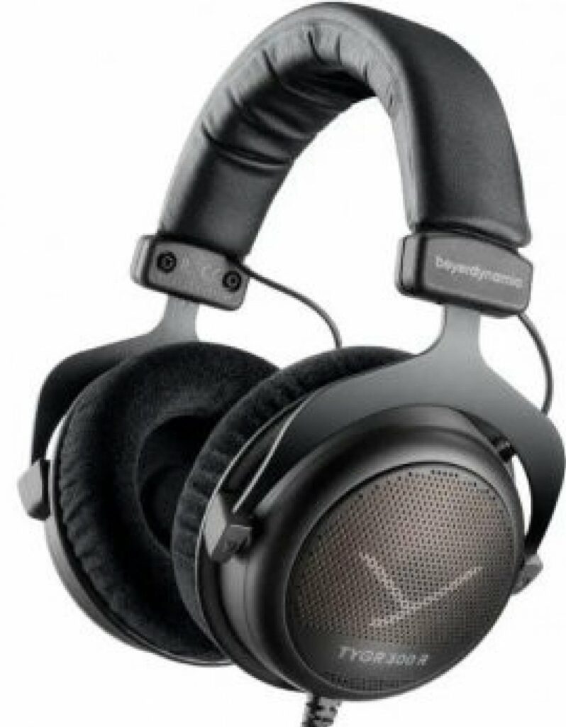 8 Most Durable Gaming Headsets in 2025 (Wired & Wireless Options)